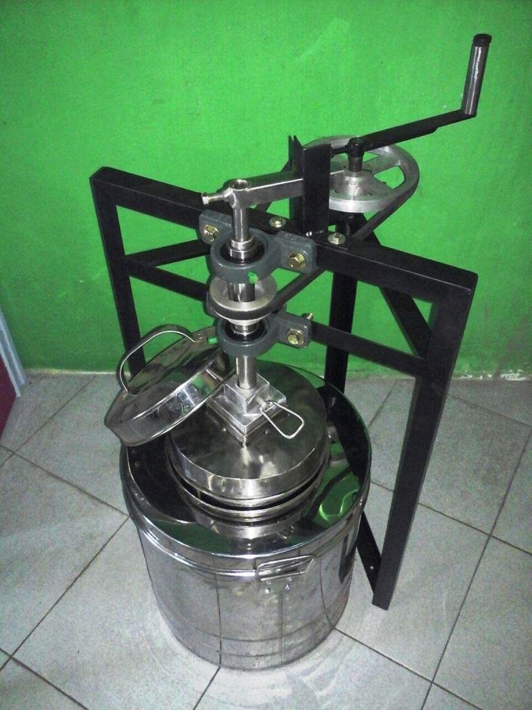 Alat Es Putar Manual | Bengkel Madanitec